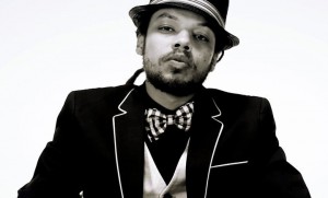 ZIGGI RECADO – Kingstone